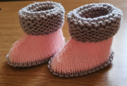 Ravelry: Baby Hug Boots pattern by marianna mel