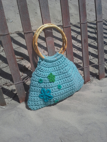 Ravelry: Midnight Bloom Zpagetti Handbag pattern by Heather C Gibbs ...