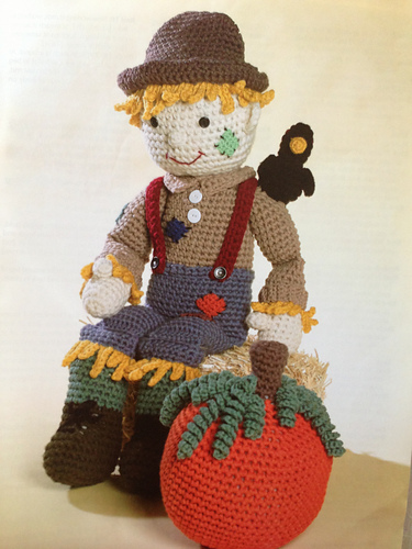 Ravelry: Scarecrow & Pumpkin pattern by Michele Wilcox
