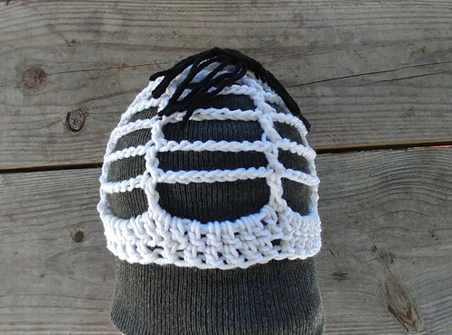 Ravelry: Spider Web Beanie Applique' pattern by Kay Cameron