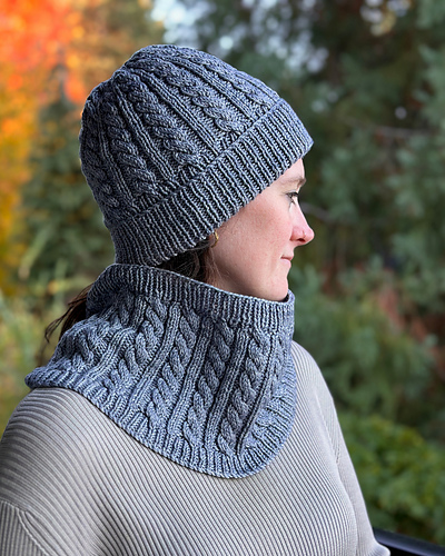 Ravelry: Tryon Creek Cowl pattern by Kay Hopkins