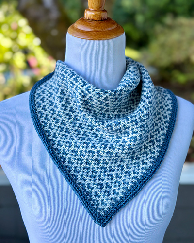 Ravelry: Crystal Lake Cowl pattern by Kay Hopkins