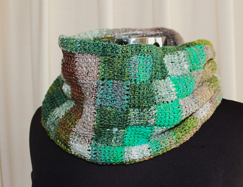 Ravelry: Entrelac Cowl pattern by Kaye Adolphson