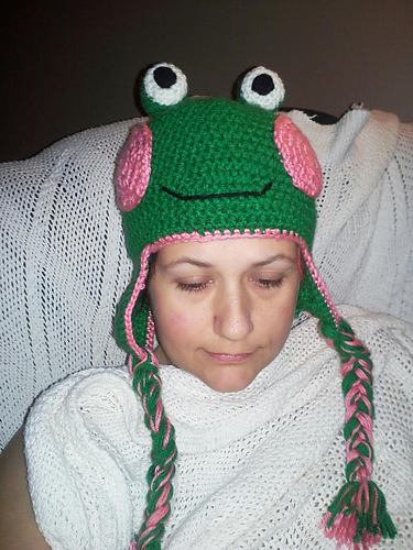 Ravelry: Frog Beanie with Earflaps pattern by Janet Carrillo