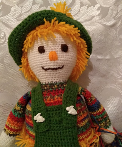 Ravelry: Scaredy Crow Scarecrow pattern by Karen Humphries