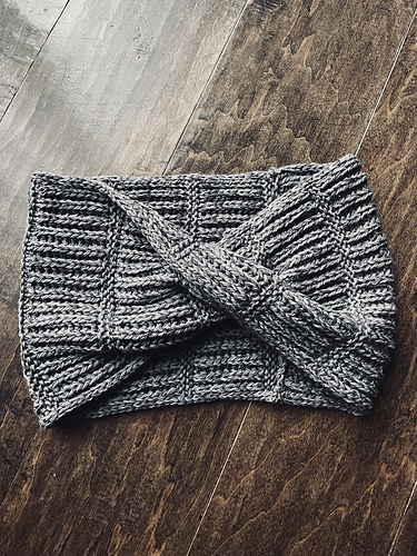 Ravelry: Garter Fish Cowl pattern by Kendra Elaine