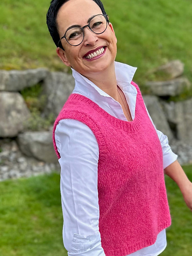 Ravelry: Arya Slipover pattern by Kerstin Ritter