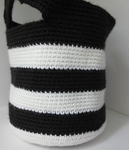 Ravelry: Basket pattern by Alissa Clevenger