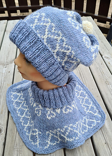 Ravelry: Siren lue og hals pattern by Ann-Kristin Nordby