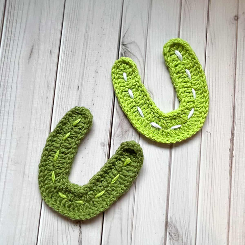 Ravelry: Horseshoe Applique pattern by Kimberly Arenas/The Caffeinated ...