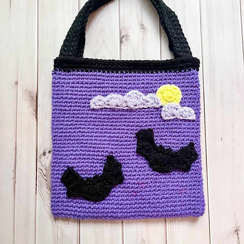 Ravelry: Bat Bag pattern by Kimberly Arenas/The Caffeinated Snail