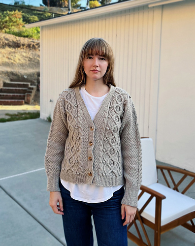 Ravelry: Bread Basket Cardigan pattern by Indigo Knits