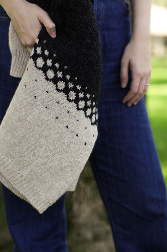 Ravelry: Halftone Pullover pattern by Indigo Knits