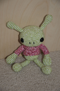 Ravelry: Kimmycup's Alien in a knitted sweater