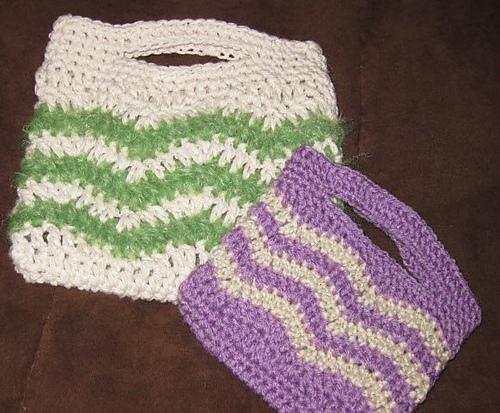 Ravelry: Tasty Little Chevron Bag pattern by Tamara Kelly