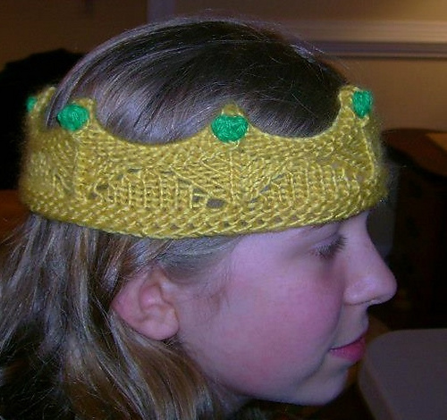 Ravelry: Elegant Knit Crown pattern by Kathryn Andrews