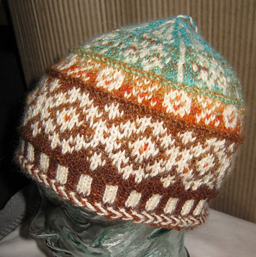 Ravelry: Class-Y Hat pattern by L Mae