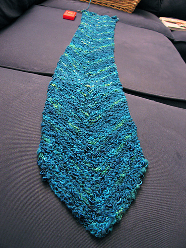 Ravelry: Simple Chevron Scarf pattern by Sue Caldwell