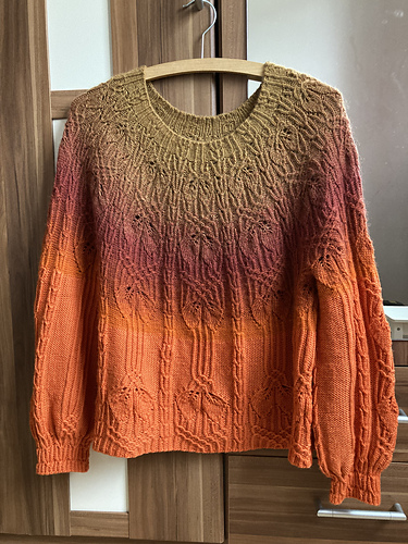 Ravelry: Lorien Pullover pattern by Zee Karr