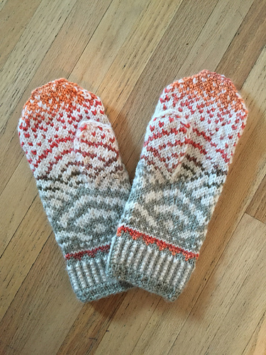 Ravelry: Japanese Wave Mittens pattern by Maya Poffenberger