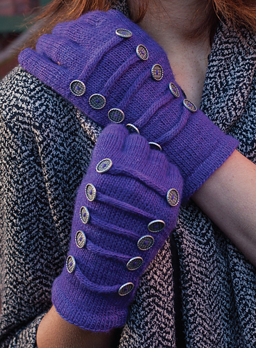 Ravelry: Marching Band Gloves pattern by Stefanie Pollmeier