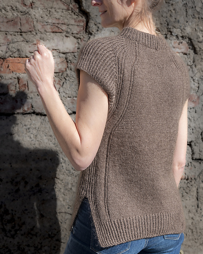 Ravelry: Sway Line Slipover (Tee) pattern by Aneta Bleyer