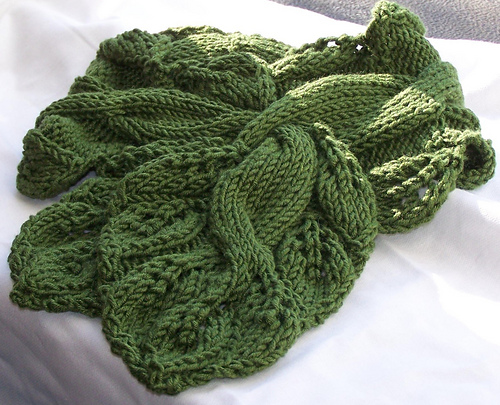 Ravelry: Twisted Leaves Scarf Collection - patterns
