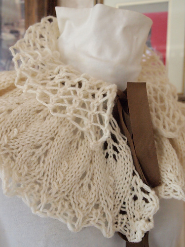 Ravelry: Leaf Ella Collar pattern by Grace Mcewen