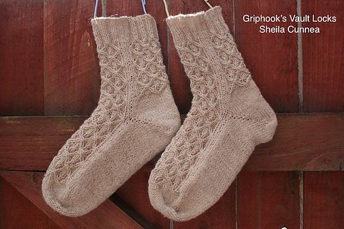 Ravelry: Vault Locks pattern by DEBRA ASHKAR