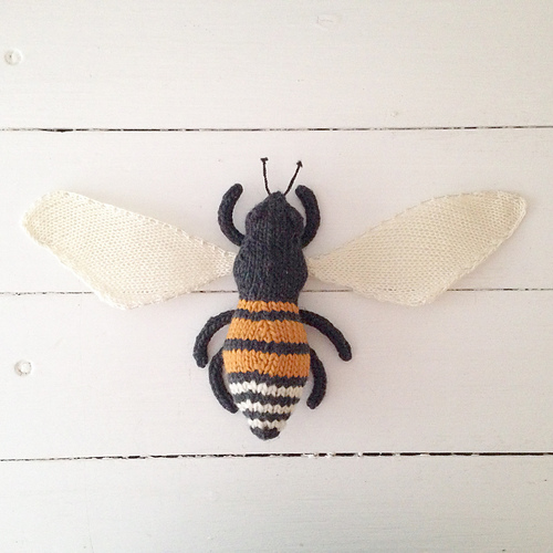 Ravelry: Queen Bee pattern by Sara Elizabeth Kellner