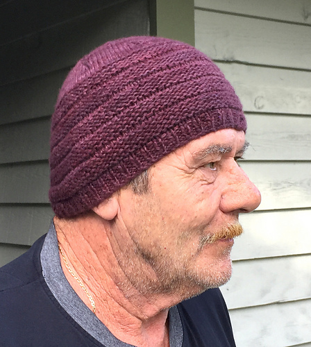 Ravelry: Reversible Skull Cap pattern by Zabeth Loisel-Weiner