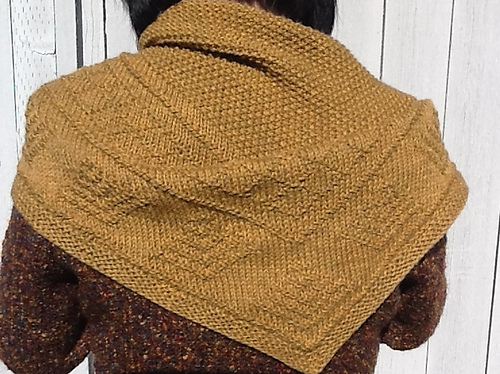 Ravelry: Reversible Guernsey stitch shawl pattern by Lidia Tsymbal