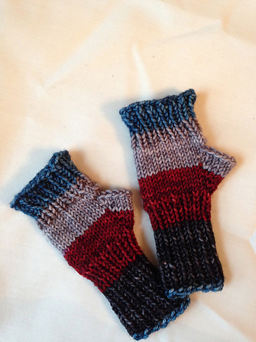 Ravelry: Mini Mitts for Tiny Humans pattern by Danielle Romanetti