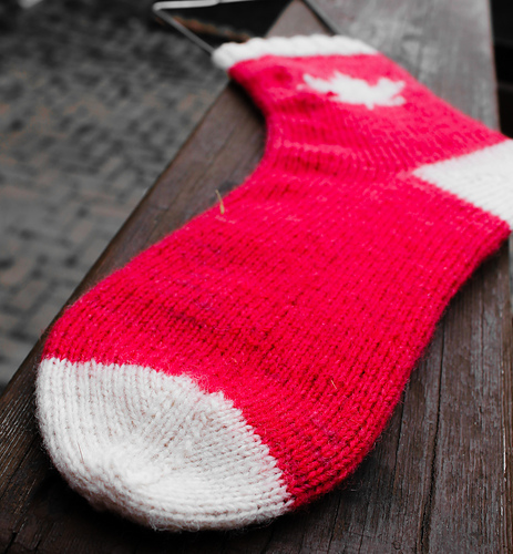 Ravelry: Canada Deh! pattern by Dana Gervais