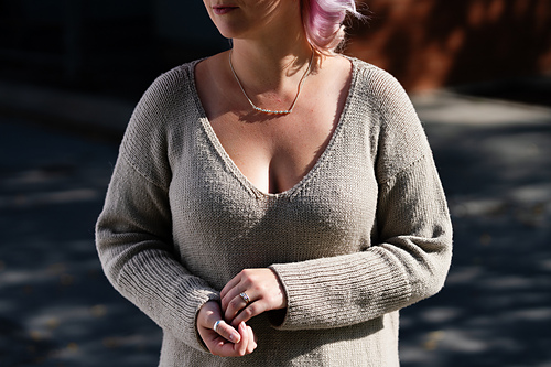 Ravelry: Side Split Pullover pattern by Knitatude / Chantal Miyagishima