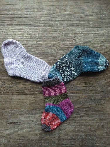 Ravelry: The "Perfect" Baby Sock pattern by Denine Currie