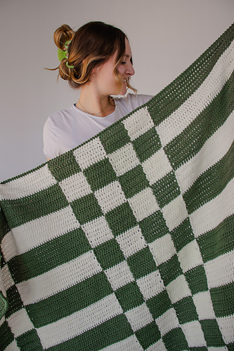Ravelry: Checks And Stripes Throw pattern by Janine Myska