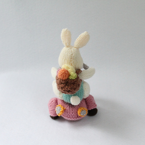Ravelry: Scooter Bunny pattern by Sachiyo Ishii