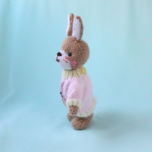 Ravelry: Easter Jumper Bunny pattern by Sachiyo Ishii