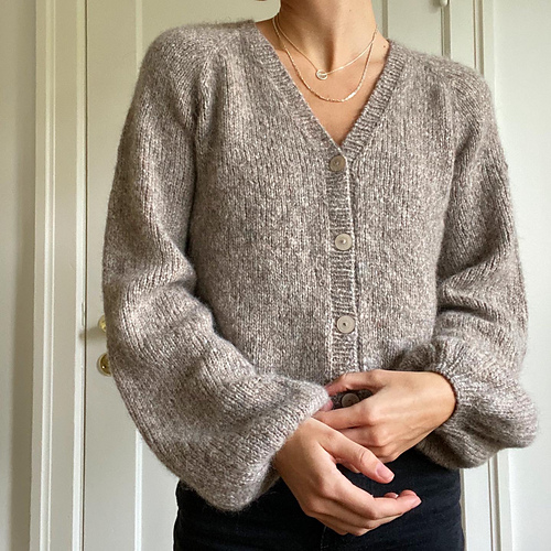 Ravelry: Cloud Cardigan pattern by Celina Dyhring