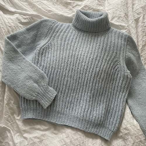 Ravelry: Moonlight Sweater pattern by Celina Dyhring
