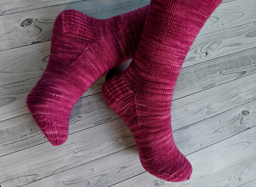 Ravelry: Vanilla Socks pattern by Suzanne Sjögren