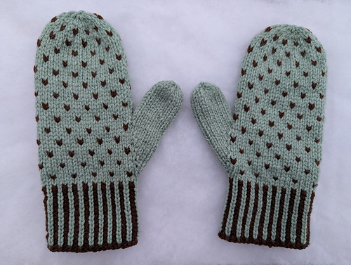 Ravelry: Mint Chip Mittens pattern by K. Cox