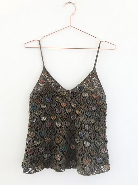 Ravelry: Top 2 pattern by Tine Rousing