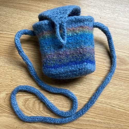 Ravelry: Fab Little Felted Bag pattern by Paula King
