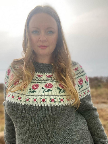 Ravelry: Red Roses pattern by Annalisa Filippi