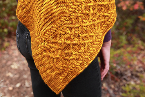 Ravelry: Denna pattern by Sarah Sundermeyer
