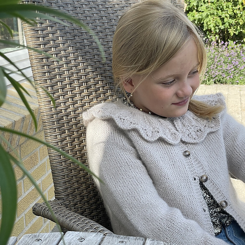 Ravelry: Erantis Lace Cardigan Junior pattern by Knitting for Sif