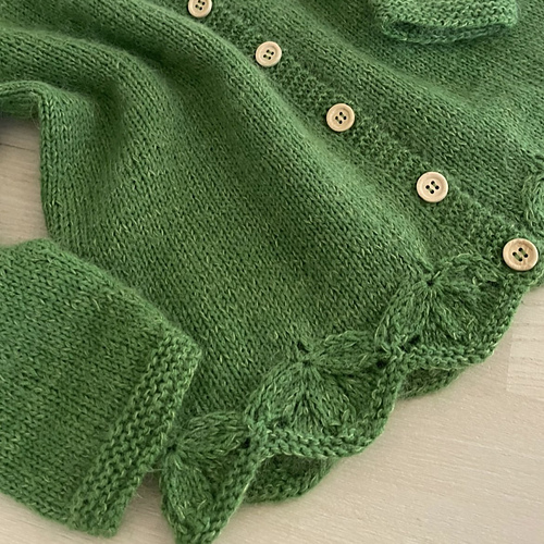 Ravelry: Erantis Cardigan Junior pattern by Knitting for Sif