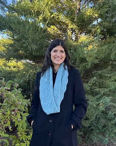 Ravelry: Lakeridge Loop pattern by Alexandra Frankel